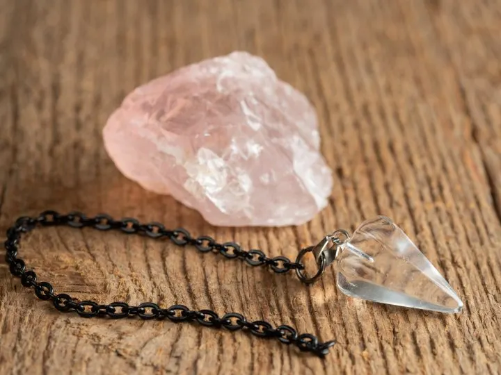 ¿Cómo hacer una pregunta sobre el amor a su péndulo adivinatorio ...